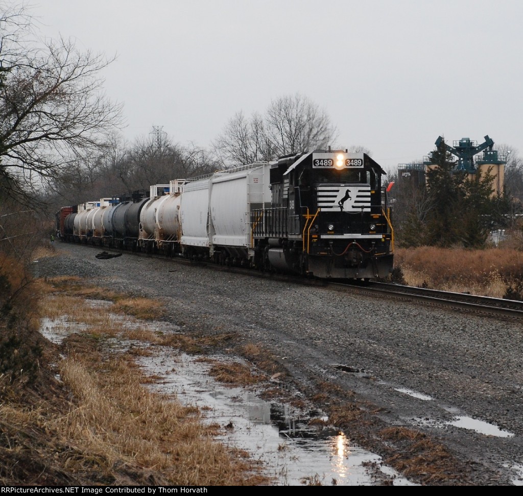 NS H76 works Aeropres at Lehigh Line MP 40